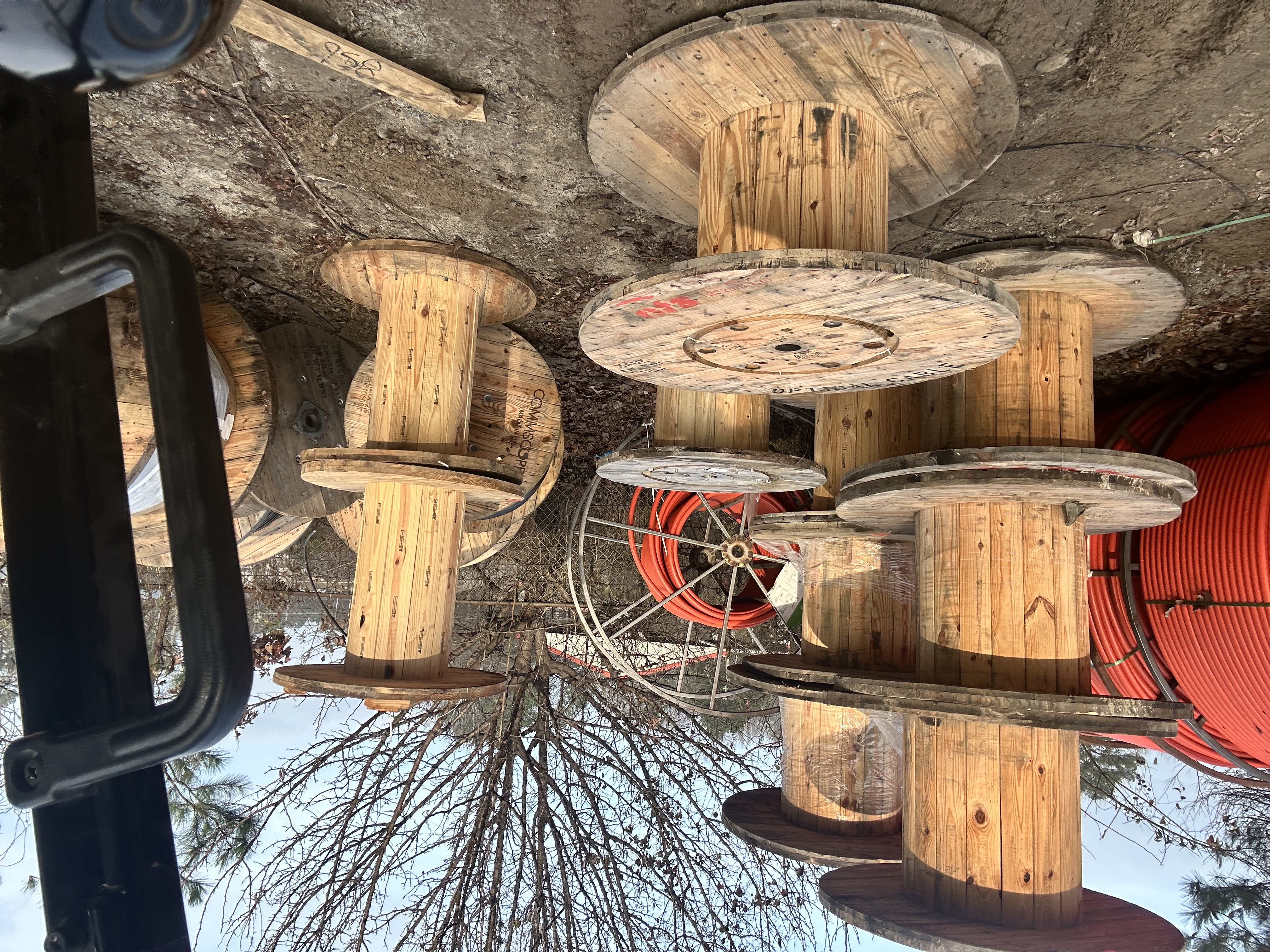 Used 54x24x24 Wooden Spools - Jonesboro, GA 30236 - Jonesboro, GA